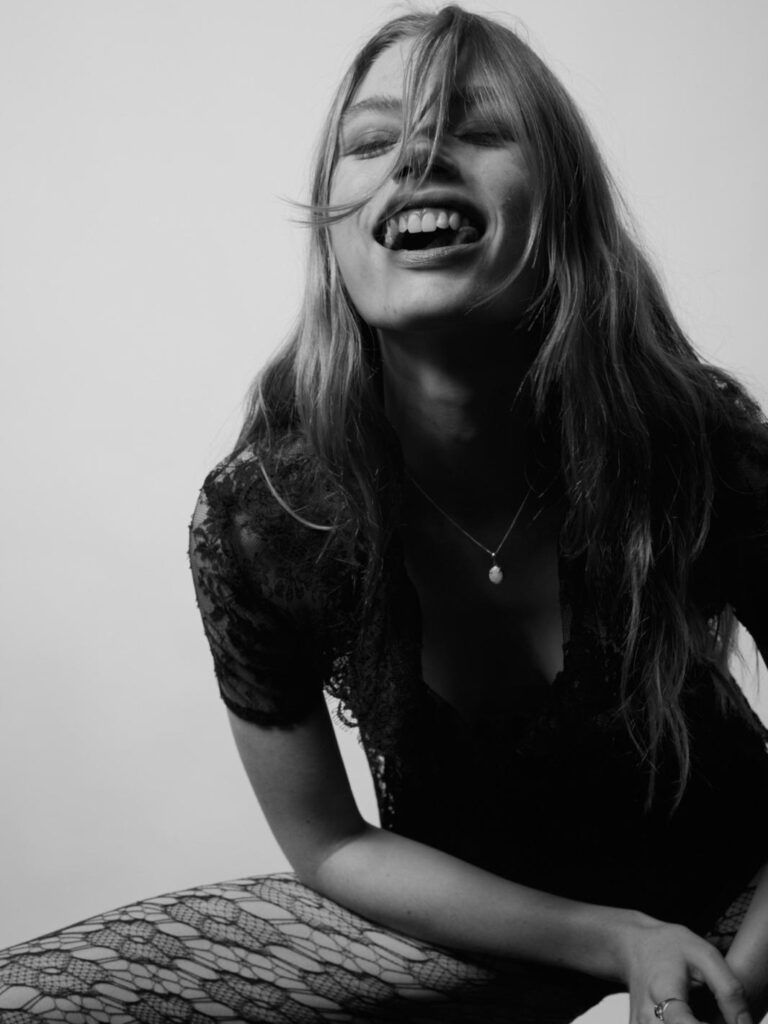 Amy Hall ｜ Hello Tokyo